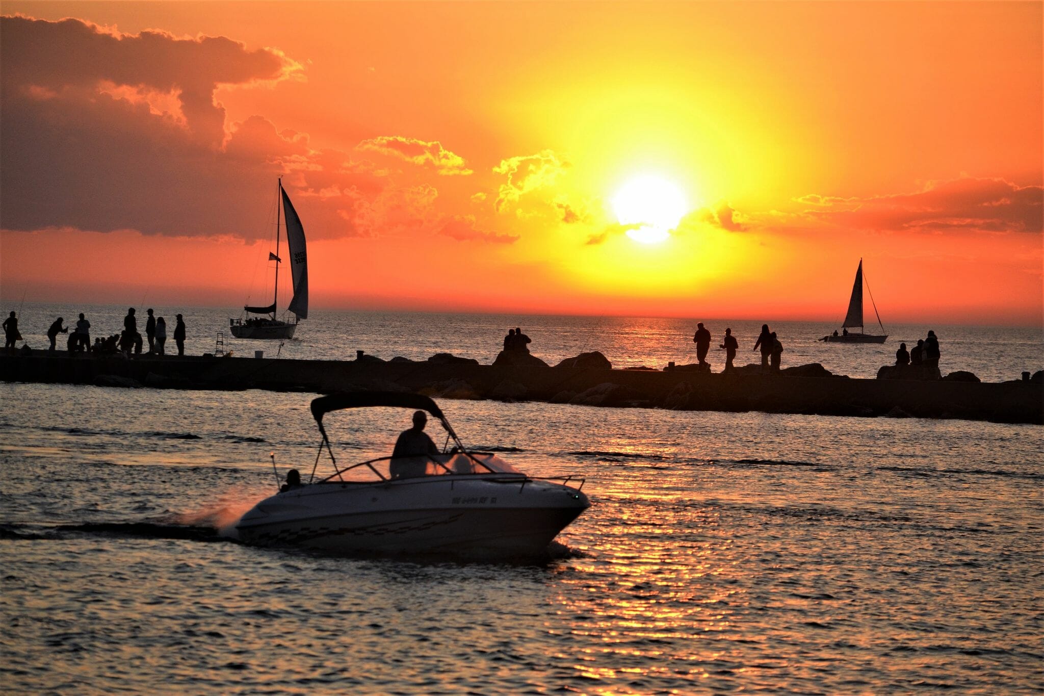 Navigating Night Anchoring: Top Tips for Safe and Effective Practices ...