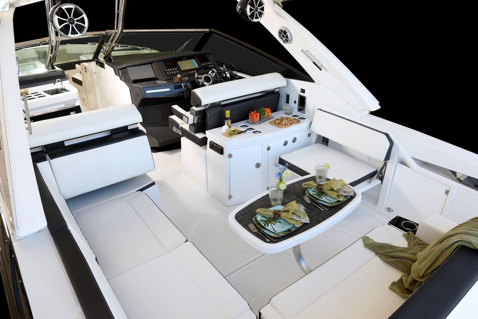 2025 Monterey Boats 385 SS Review | Boating World